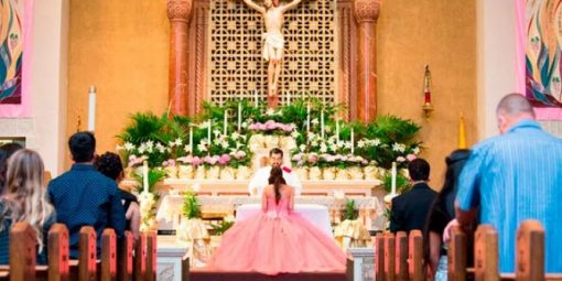 Preparación y significado de una misa de Quince años